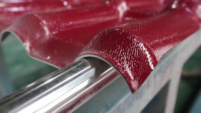 Cina mattonelle di plastica per il prezzo sintetico spagnolo dello strato del tetto di mattonelle del tetto del polimero di colori dei tetti in vendita