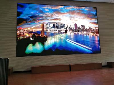 中国 P7.62 1920hz 屋外Lcd広告ディスプレイ 壁掛け 1g1r1b 販売のため