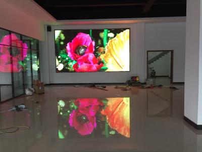 中国 壁掛け 1g1r1b 広告用 LED ディスプレイ P2.5 大学用 販売のため