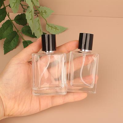 Cina Profumo portatile Sub Bottled 30ML Spray 50ML Vetro pressato in vendita