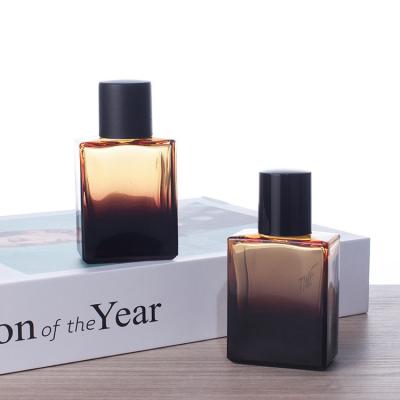 Cina Quadrato Amber Glass Perfume Bottle 30ml con i pc dello spruzzo 500 in vendita
