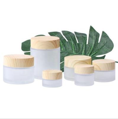 Cina MSDS ha glassato i barattoli crema cosmetici dei coperchi di bambù 10ml 15ml 20ml in vendita