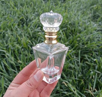 Cina Chiara bottiglia dello spruzzo di profumo del tappo corona 60ml del cappuccio quadrato su ordinazione su ordinazione della piegatura in vendita