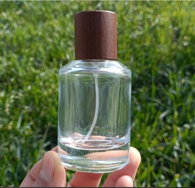Cina Nuovo prodotto 50ml nell'imballaggio vuoto della piegatura del cappuccio di profumo della bottiglia rotonda di riserva dello spruzzo in vendita