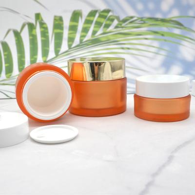 Cina Oro Amber Cream Frosted Plastic Jars con i cappucci anodizzati di alluminio in vendita