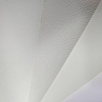 Κίνα Λευκό ανάγλυφο συνθετικό δέρμα PVC με ψηφιακή εκτύπωση για τσάντα, σημειωματάριο, θήκη τηλεφώνου, επιτραπέζιο χαλί, τεχνητό δέρμα προς πώληση