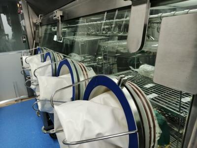 中国 前に部屋が付いている薬学の膜ろ過移動のアイソレーター 販売のため