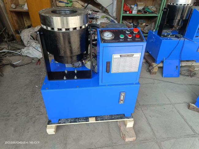 Pipe Crimping Machine Image 4