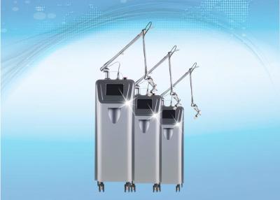 中国 Verticle機械に新しい表紙を付ける僅かのPigmetationの傷の取り外しの二酸化炭素レーザー 販売のため