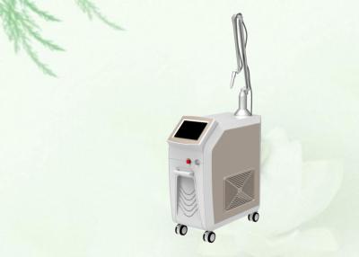 Cina attrezzatura di bellezza del laser del ND Yag del commutatore di 220V Q per rimozione rotta del tatuaggio dei capillari in vendita