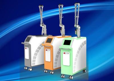 Cina 1320nm pigmenta la macchina di rimozione del punto dell'età del laser 532nm 1064nm del ND Yag del commutatore di rimozione Q del tatuaggio in vendita