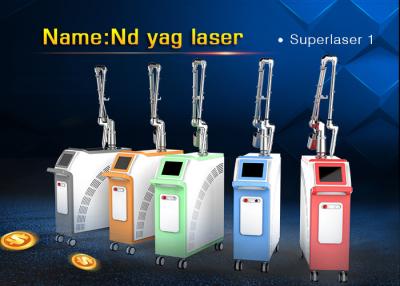 中国 1064 nm/532nm Qは大広間のためのNd Yagレーザーの入れ墨の取り外し機械を転換しました 販売のため