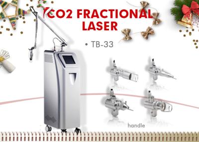 Cina Macchina frazionaria di rafforzamento vaginale 10600nm del laser di CO2 del cosmetologo medico in vendita