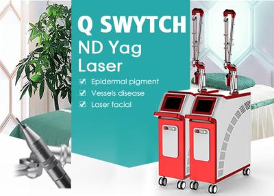 Cina macchina del laser del ND Yag del Q-commutatore 1064nm per la sbucciatura del carbonio rimozione della pigmentazione/del tatuaggio in vendita