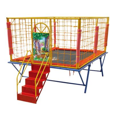 Cina Garden Cheap Outdoor Trampoline With Safety Net For Kids in vendita