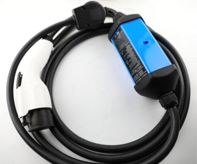 Cina Type A TPE 12/24/28/30/32/40A 240V 50/60Hz AC EV Charger 9.6KW 32A Type 1 Portable EV Charger in vendita