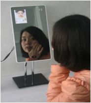 China Espejo de la exhibición de la publicidad de la pantalla dividida, sensor de movimiento en venta