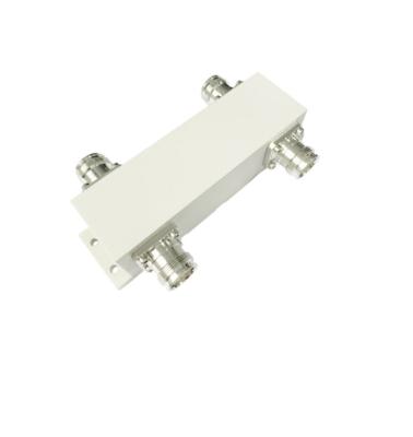 中国 2 300W Nの女性のワイドバンド3dB雑種のカプラーのコネクター6000MHzからの2で 販売のため