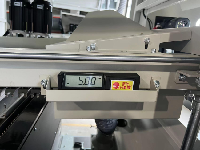 Guide angle digital display on wave soldering machine