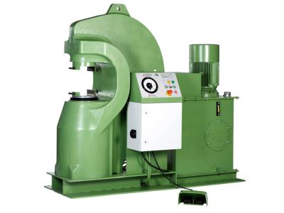 Cina Capacità massima 6000kn di pressione di controllo automatico della macchina della stampa del cavo metallico della colonna da 600 tonnellate in vendita