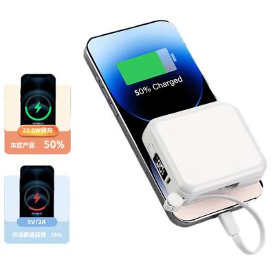 Cina Mini Power Bank portatile 10000mAh 35W Super Fast Charging Power Bank con display a LED incorporato in Power Bank a doppio cavo in vendita