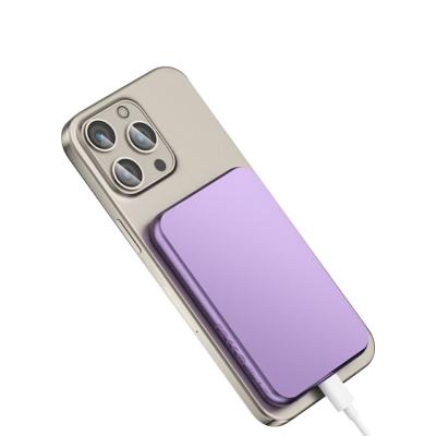Cina Personalizza Ultra Thin 5000mah 10000mAh Magnetic Power Bank 15W Wireless Magnetic Charger PD20W Fast Charging Slim Battery Esterno in vendita