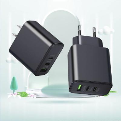 Cina 40W 3 porte di ricarica veloce USB C Wall Charger doppio USBC Power Adapter QC Wall Plug Multiport Brick Type C Blocco in vendita