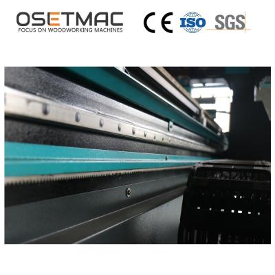 Китай Деревообрабатывающий шкаф двери Cnc маршрутизатор режущая машина оборудованная 220V / 380V напряжением продается