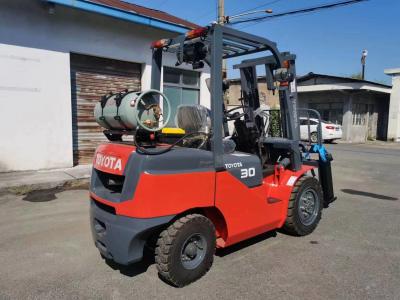 Κίνα 4000 kg Βάρος 2 2,5 3,0 3,5 τόνων φορτηγό ανεφοδιασμού με ΥΦΑ/βενζίνη για βιομηχανική ανύψωση προς πώληση