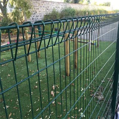 China Roll Top Triangle Bending Brc Welded Wire Mesh Fence for sale