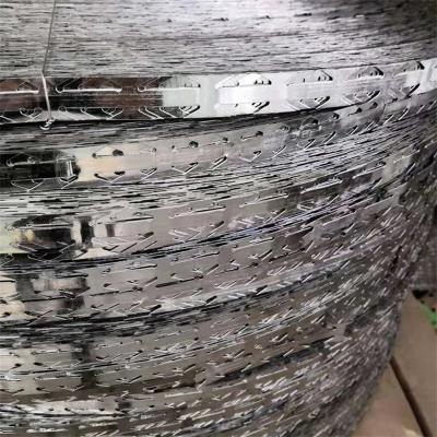 China Galvanized BTO22 Single Loop Cross Concertina Blade Barbed Razor Barded Wire Mesh Fencing for sale