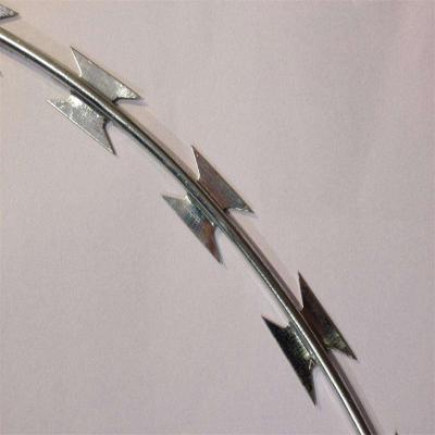 China Low Galvanized Stainless Steel BTO22 Single Cross Concertina Flat Blade Barbed Razor Wire Net Mesh Fencing Price for sale
