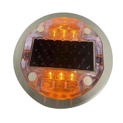 Cina Il diametro solare giallo 5mm il LED IP68 di Epistar della luce del perno della strada di durata della vita lunga protegge in vendita