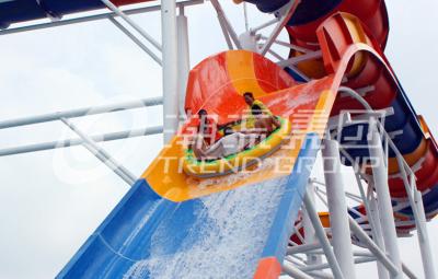 Κίνα Ζωηρόχρωμες φωτογραφικές διαφάνειες ελκυστικό Bommerang νερού FPR μεγάλες για το γιγαντιαίο υπαίθριο πάρκο νερού προς πώληση