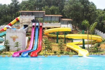 Китай Водные горки общего деталя аквапарк изготовленные на заказ высокоскоростные с емкостью 120 всадников/х продается