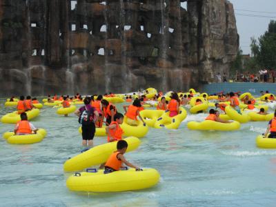 Chine Machine extérieure de vague de piscine de vague de parc aquatique pour le divertissement de famille à vendre