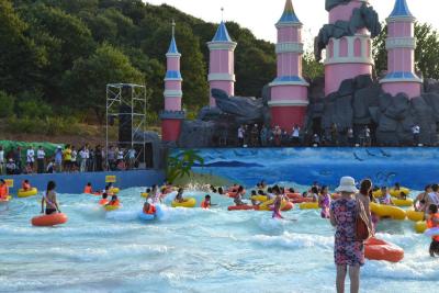 Chine Machine extérieure de vague de piscine de vague de parc aquatique pour le divertissement de famille à vendre