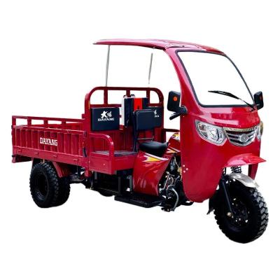 Cina 65 km/h Velocità massima Diesel Semi Cab Cargo Triciclo Tre Ruote Moto 2021 Design in vendita