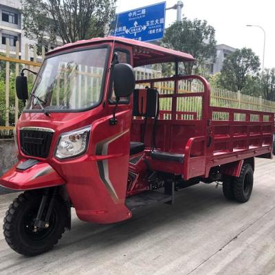 Китай 200CC/250CC/300CC полукабинный трехколесный трехколесный мотоцикл для перевозки грузов продается
