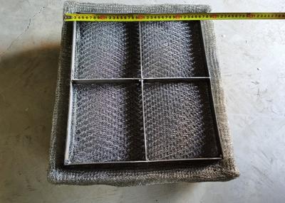 中国 SS316L Rectangle Mesh Pad Mist Eliminator 1100x450mm For Scrubber 販売のため