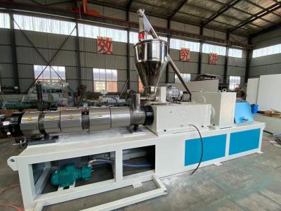 Cina Tubo gemellato di plastica automatico del PVC UPVC CPVC dell'estrusore a vite che fa macchina in vendita