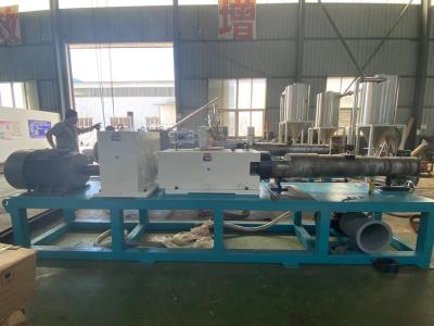 Cina Tubo di plastica del condotto di elettricità di pressione della depurazione delle acque del PVC che espelle facendo macchina in vendita