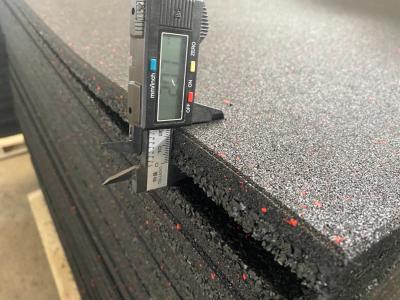 China EPDM 500mm*500mm 20mm Thickness Rubber Flooring Tile for Gym Machines Easy to Clean and Environmentally Friendly for sale