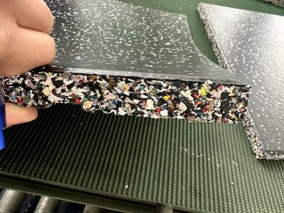 China Static Isolation Compound Gym Rubber Flooring for Playground Surfaces 500mmx500mmx20mm for sale