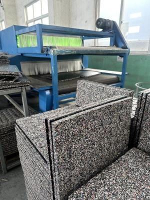 China Static Isolation Compound Gym Rubber Flooring for Playground Surfaces 500mmx500mmx20mm for sale