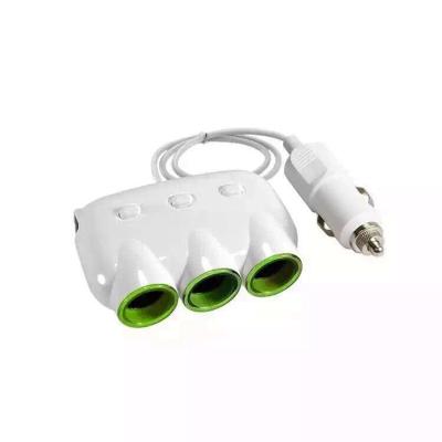 China Cargador de coche 5V 3A con encendedor de cigarrillos 3 en 1 con conector USB en venta