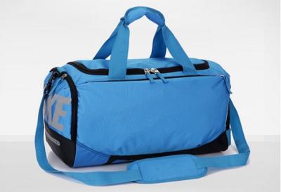 Cina Borsa di tela del viaggio degli uomini, borse blu di nylon di sport dell'OEM Ripstop leggere in vendita