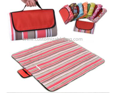 Cina Bande rosse fuori della coperta impermeabile pieghevole della stuoia di picnic per il campeggio/viaggio/promozionale in vendita