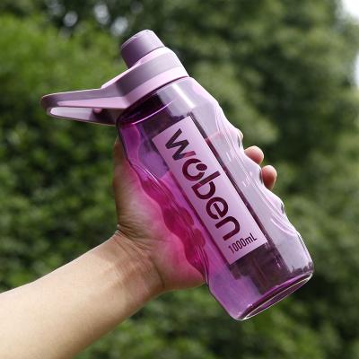 Chine Une tasse d'eau portable de grande capacité idéale pour les activités des employés et les cadeaux d'affaires à vendre