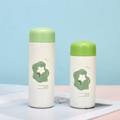 Chine Coupe d'eau portable et compacte avec motif floral Coupe isolée en acier inoxydable 304 à vendre